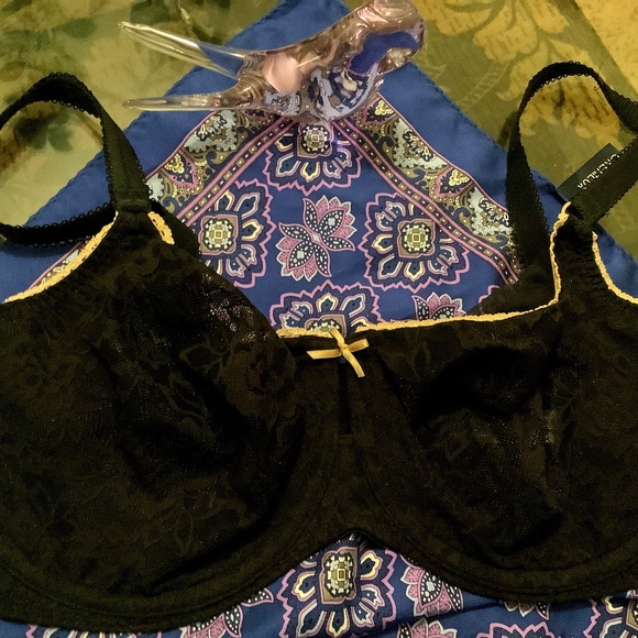 b.tempt’d | Intimates & Sleepwear | Btemptd Lace Black Underwire Bra ...